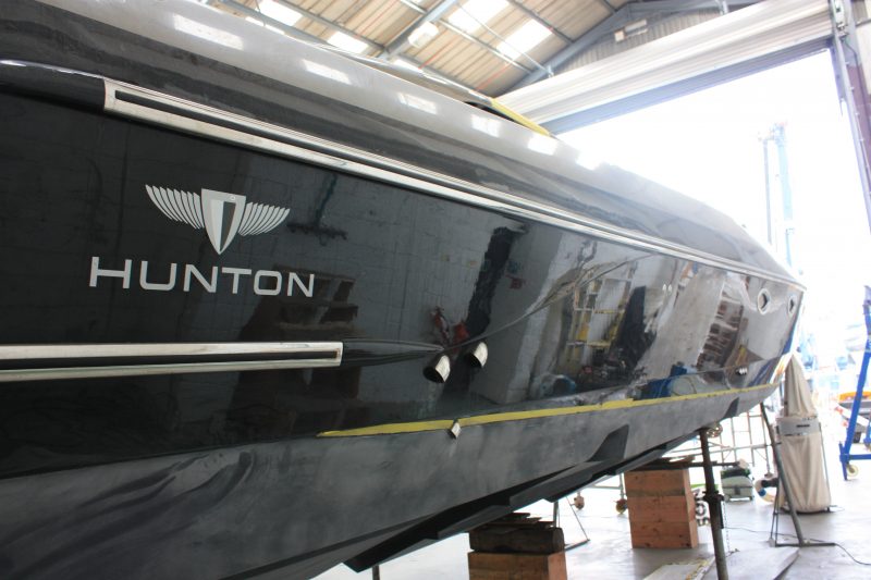 A tired old Hunton 43 is brought back to life - GRP Boat Repair Specialists